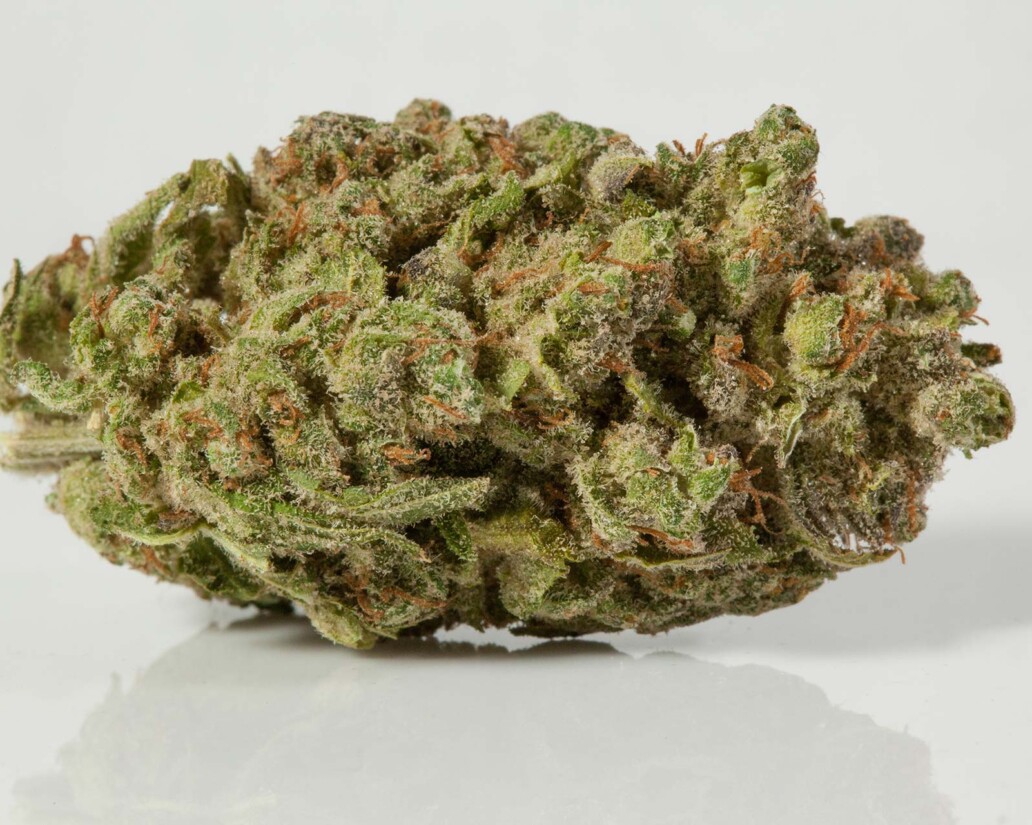 Skunkberry Strain | Indica-Dominant Hybrid | Lightshade