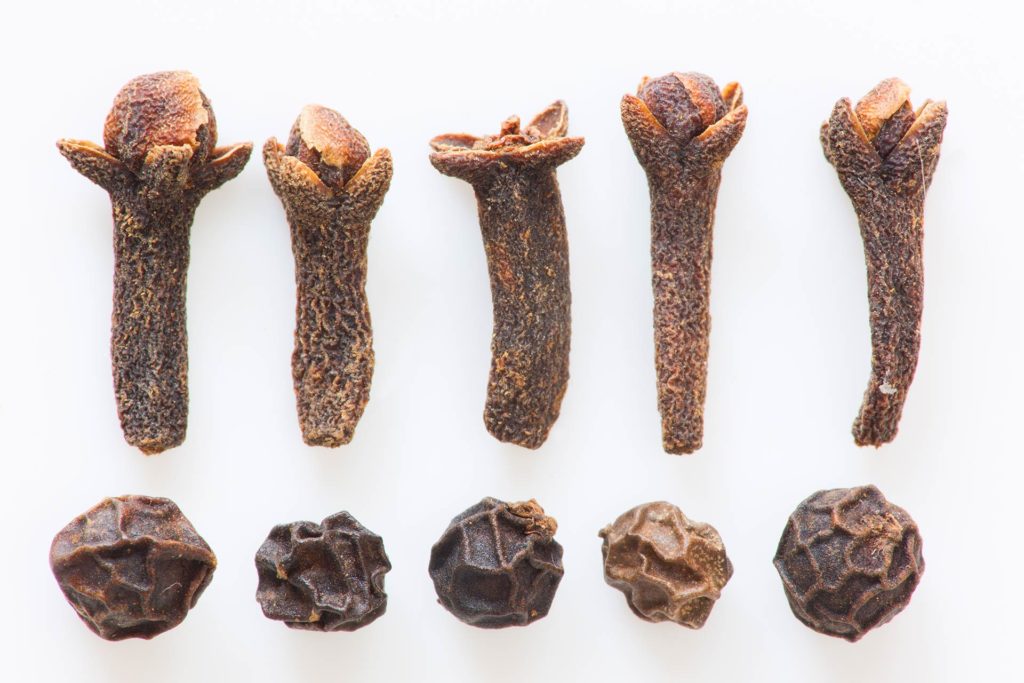 Skunkberry Strain | Indica-Dominant Hybrid | Lightshade